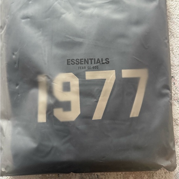 Essentials | Shirts | Fear Of God Essentials 977 Hoodie Iron Charcoal ...